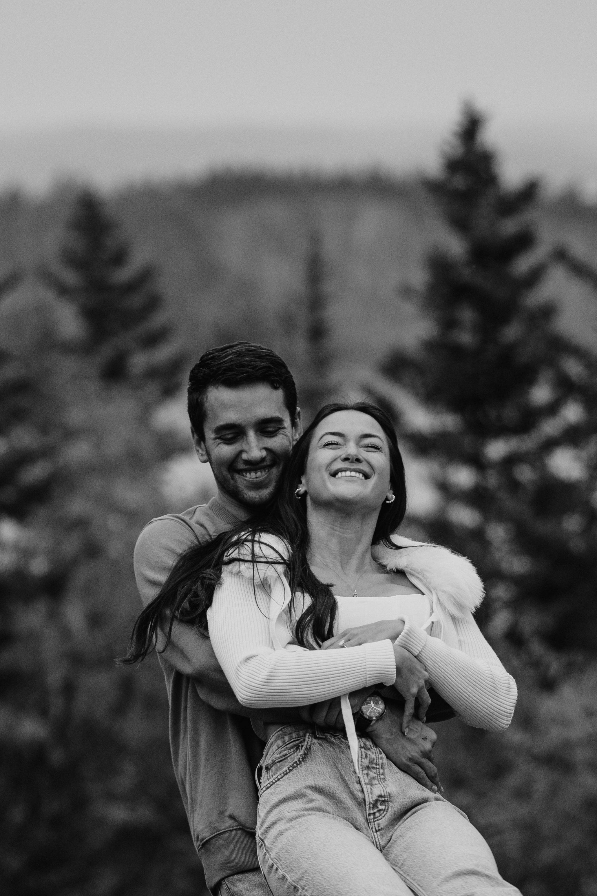 Black Sand Beach & Palisade Head Minnesota Engagement Photography ...