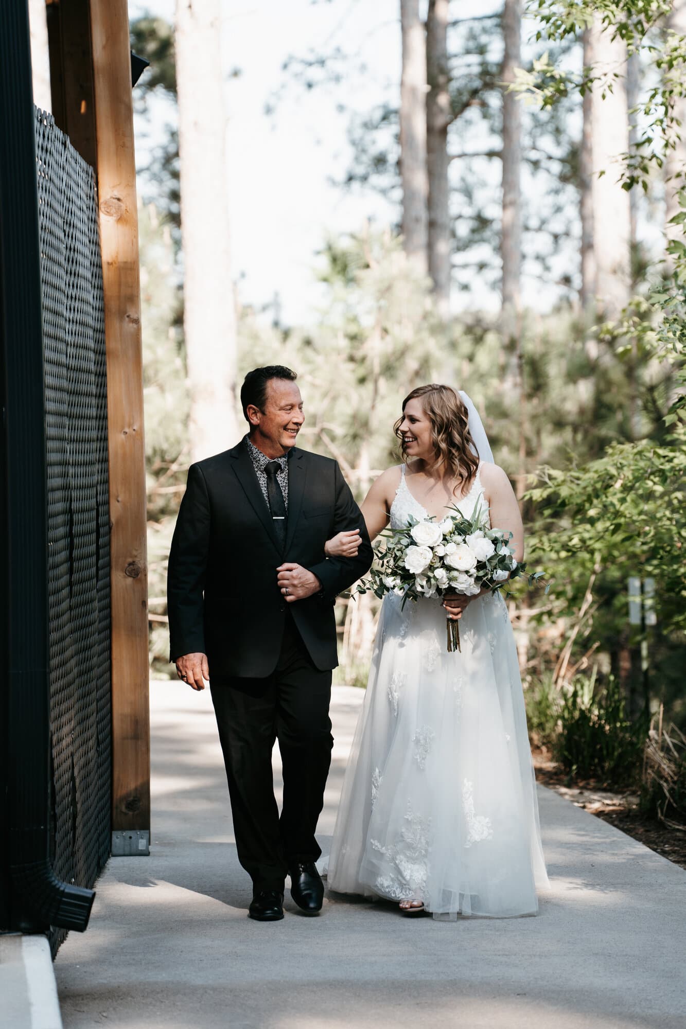 Outdoor wedding at Pinewood Weddings and Events - lullephoto.com