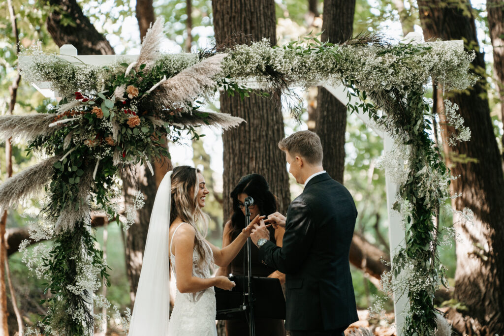 Howling Moon Weddings & Events: A Rustic Minnesota Wedding Venue ...